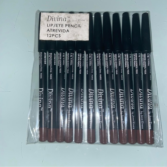 Jenni Rivera | Makeup | Divina By Jenni Rivera Lipeye Liner Pencil ...